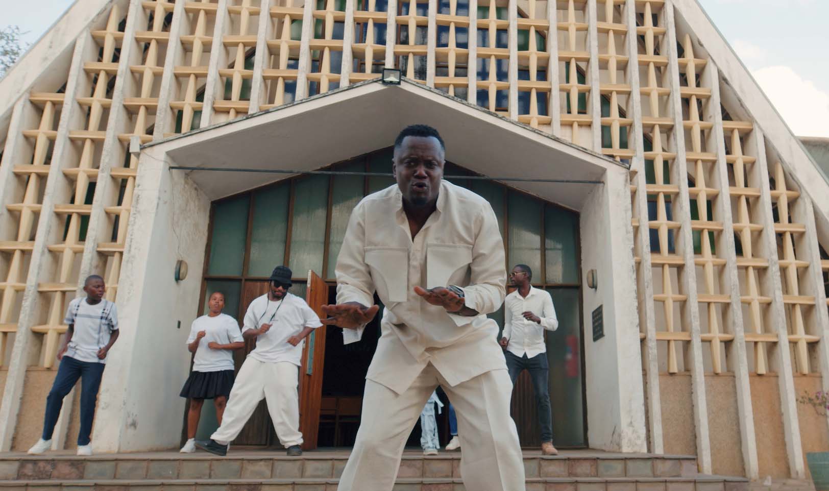 Tatenda Mahachi Drops Uplifting Amapiano Visuals for ‘Mbiri,’ Calling ...